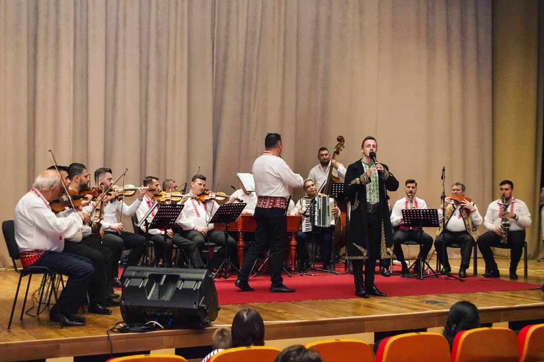 George Mărgineanu: „Scena este a doua mea casă” – Ziarul Argeşul ...