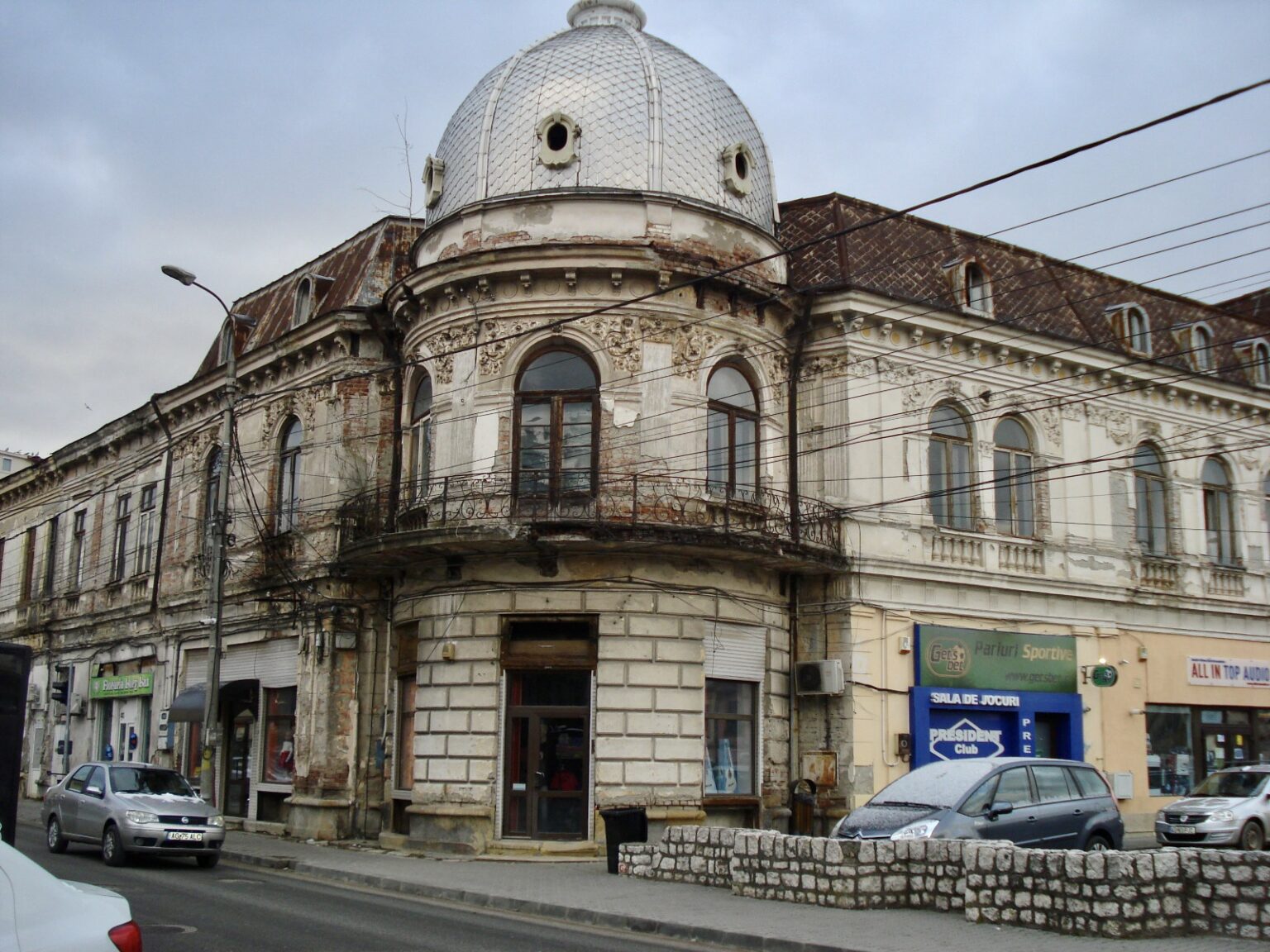 CLĂDIRI ISTORICE LĂSATE ÎN PARAGINĂ – Ziarul Argeşul - ediţia online