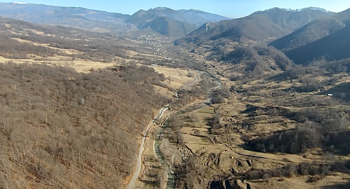 Păduri defrișate pe cel mai lung lot al autostrăzii Sibiu-Pitești ...