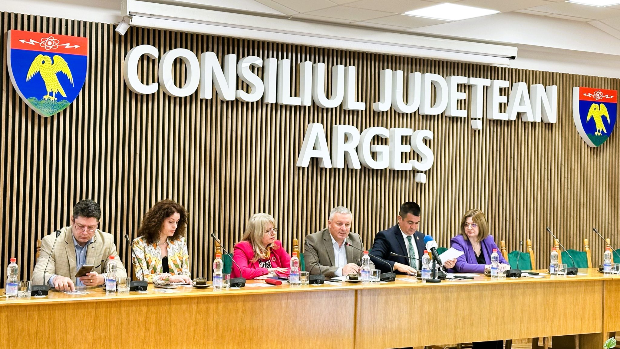 Un drum din Argeș este bun de dat exemplu pentru Bruxelles!