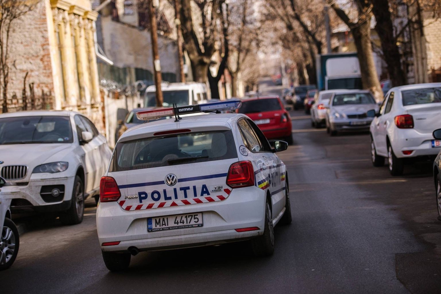 Regulă nouă pentru șoferi în parcările pe drum cu sens unic. Lege în 2025