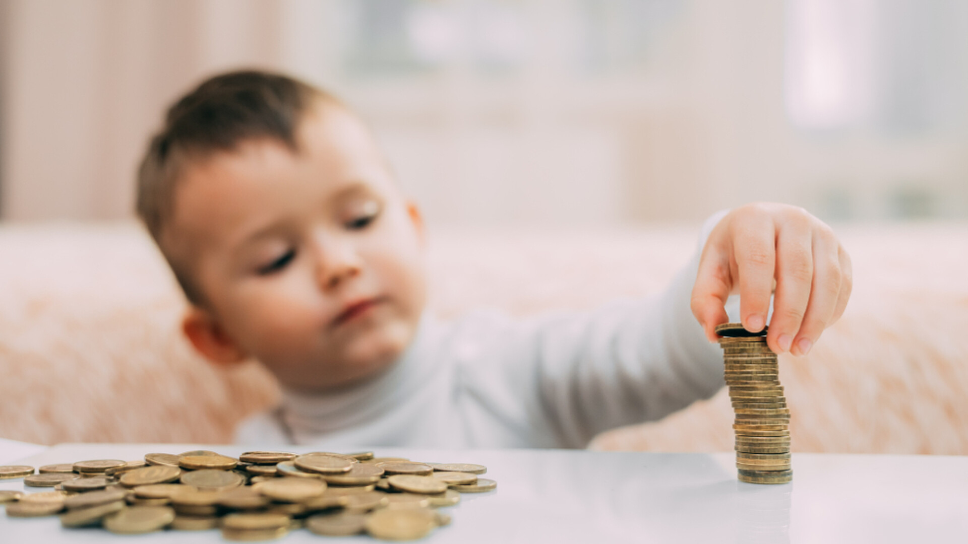 Alocația de stat se poate suspenda: Ce trebuie să știe părinții în ...