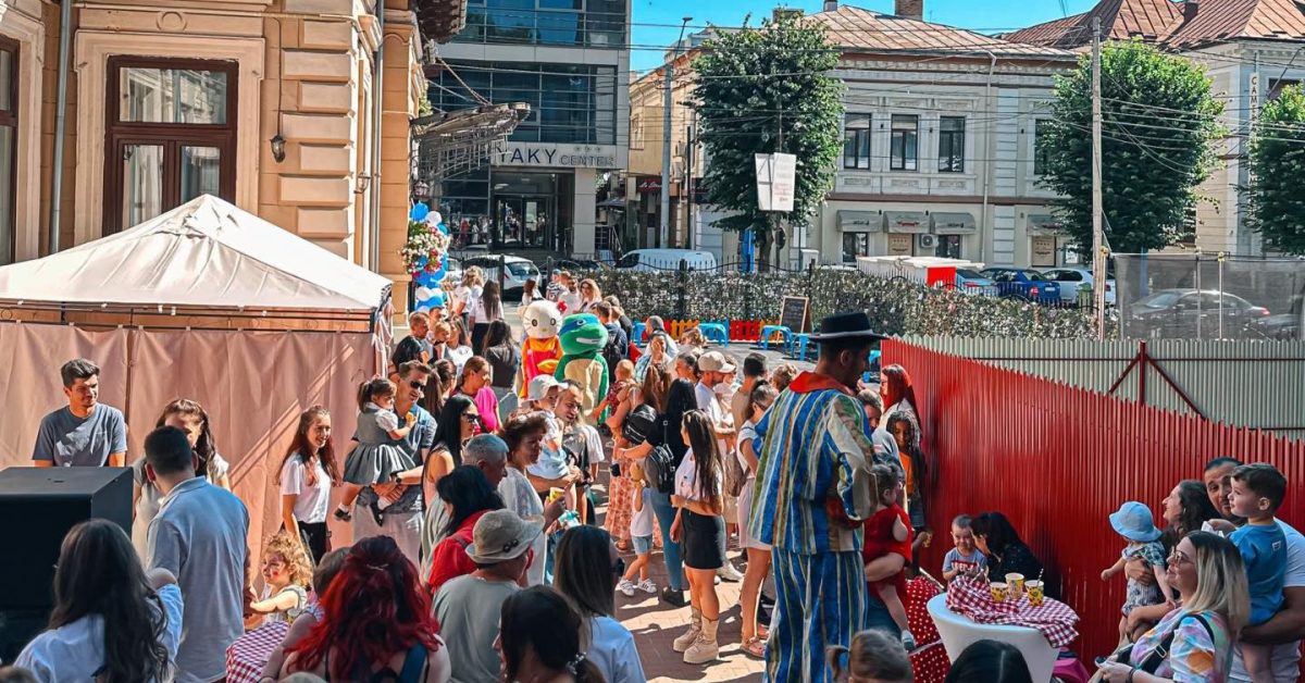 Mega-petrecere cu acces complet gratuit în centrul Piteștiului! Show de ...